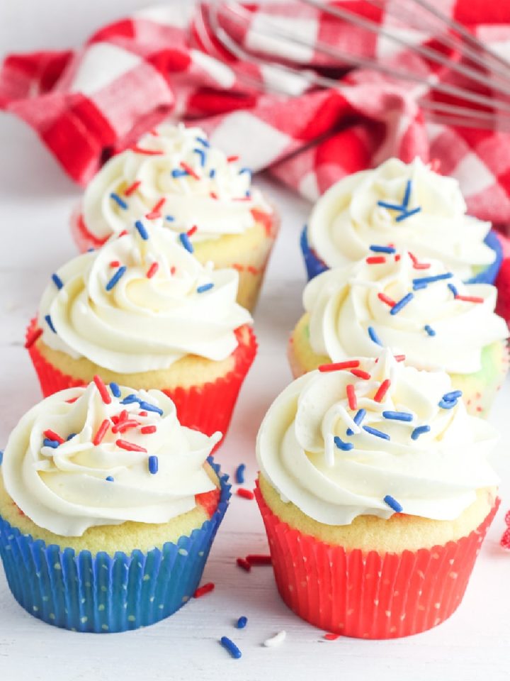 The Cutest Red, White and Blue Cupcakes with a Twist!